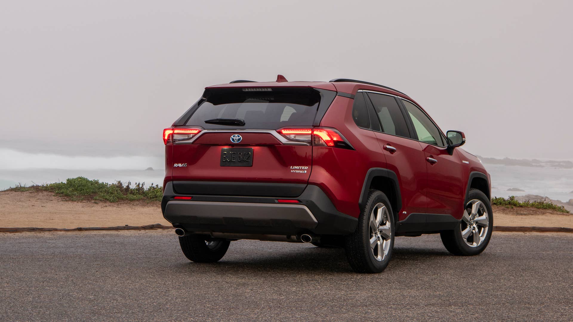 2019 Toyota RAV4 Review and Buying Guide - Autoblog