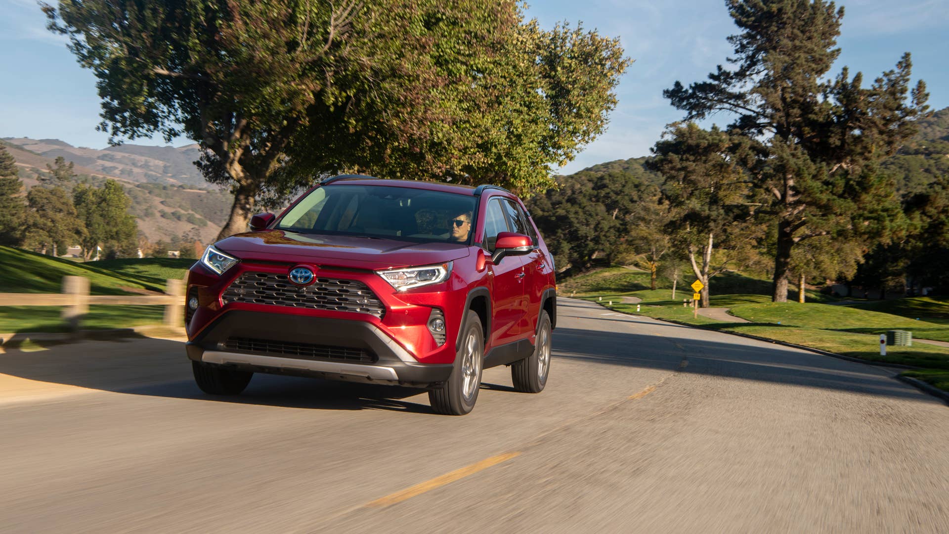 2019 Toyota RAV4 Review and Buying Guide - Autoblog