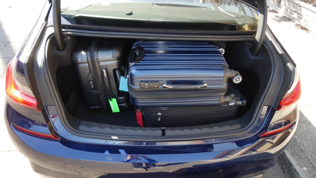 BMW 3 Series Luggage Test | How big is the trunk? - Autoblog