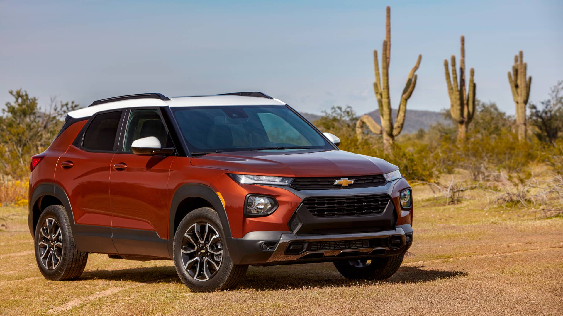 2025 Chevy Colorado ZR2 Vs. 2025 Ford Ranger Raptor: 5 Major ...