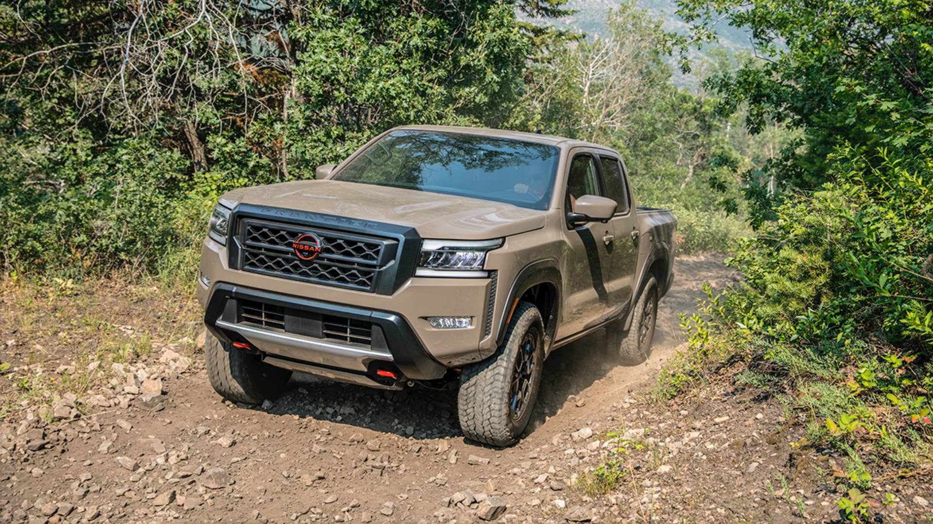 Toyota Tacoma TRD Pro vs Nissan Frontier PRO-4X: Off-Road Awesomeness ...