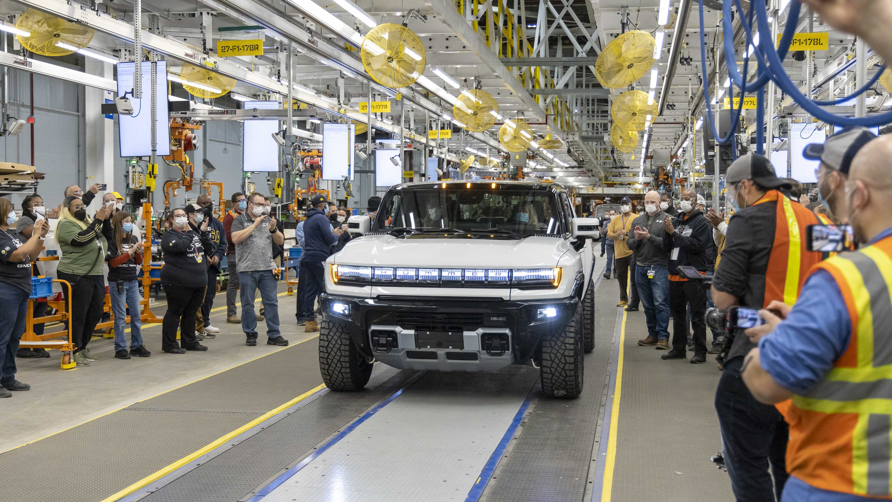 GM skips EVs to expand pickup, Escalade production in Michigan - Autoblog