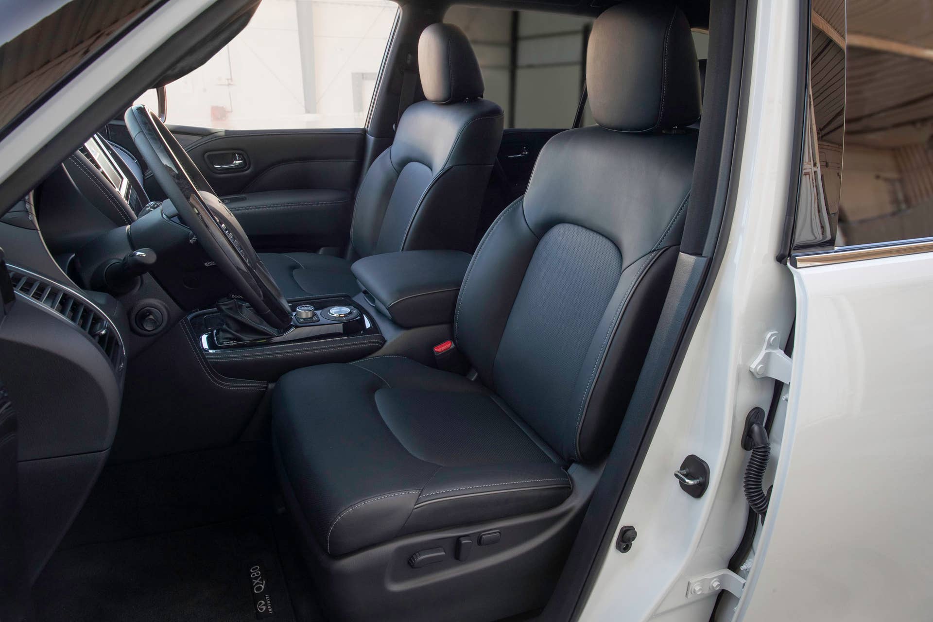 2020 Infiniti QX80 refreshes its cabin, adds tech and safety features ...