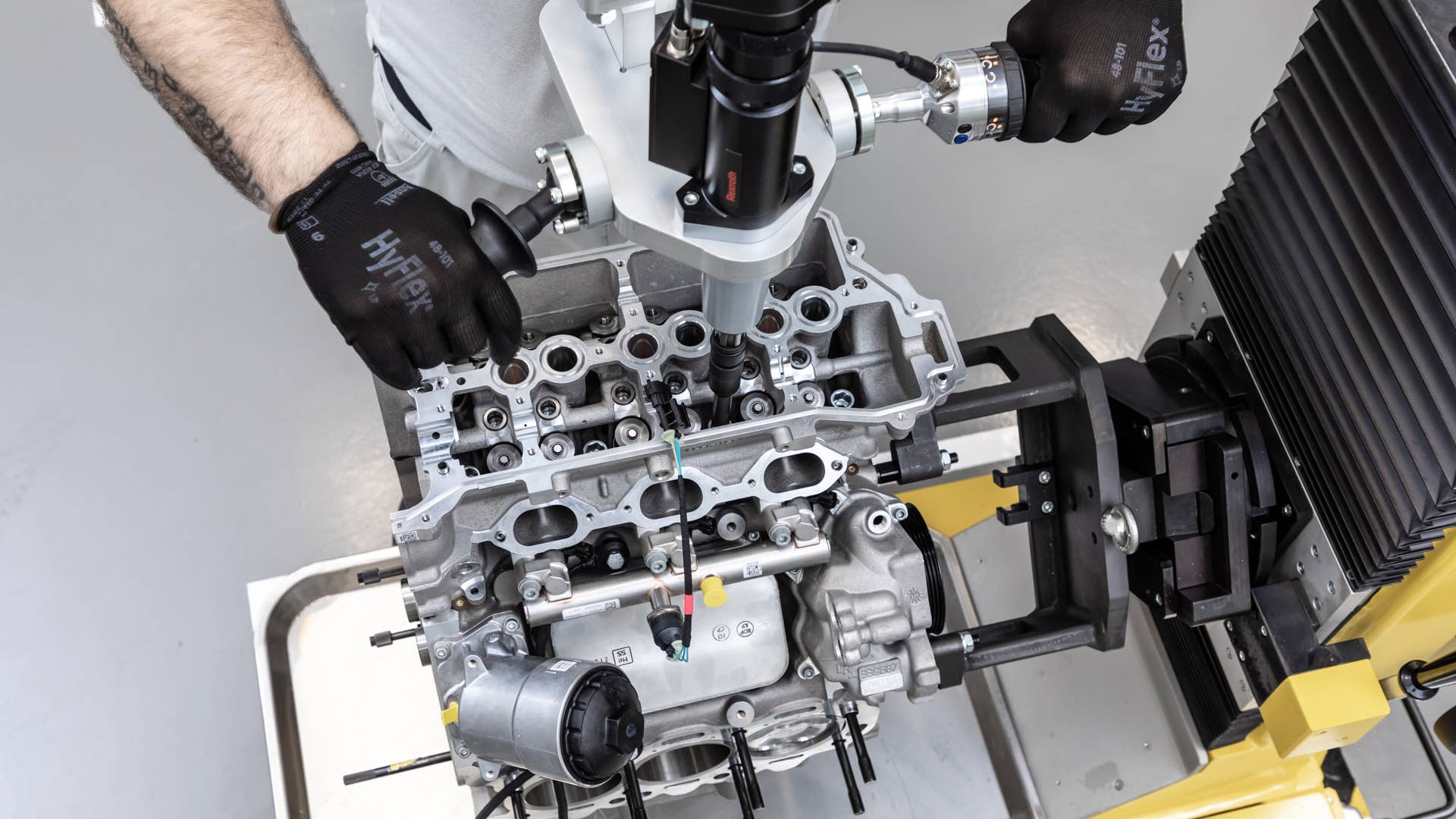 The Maserati MC20's new Nettuno V6 is a high-tech showpiece - Autoblog