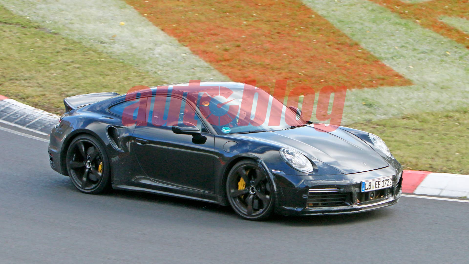 Spy photos show Porsche 911 Turbo ducktail prototype at the 'ring ...