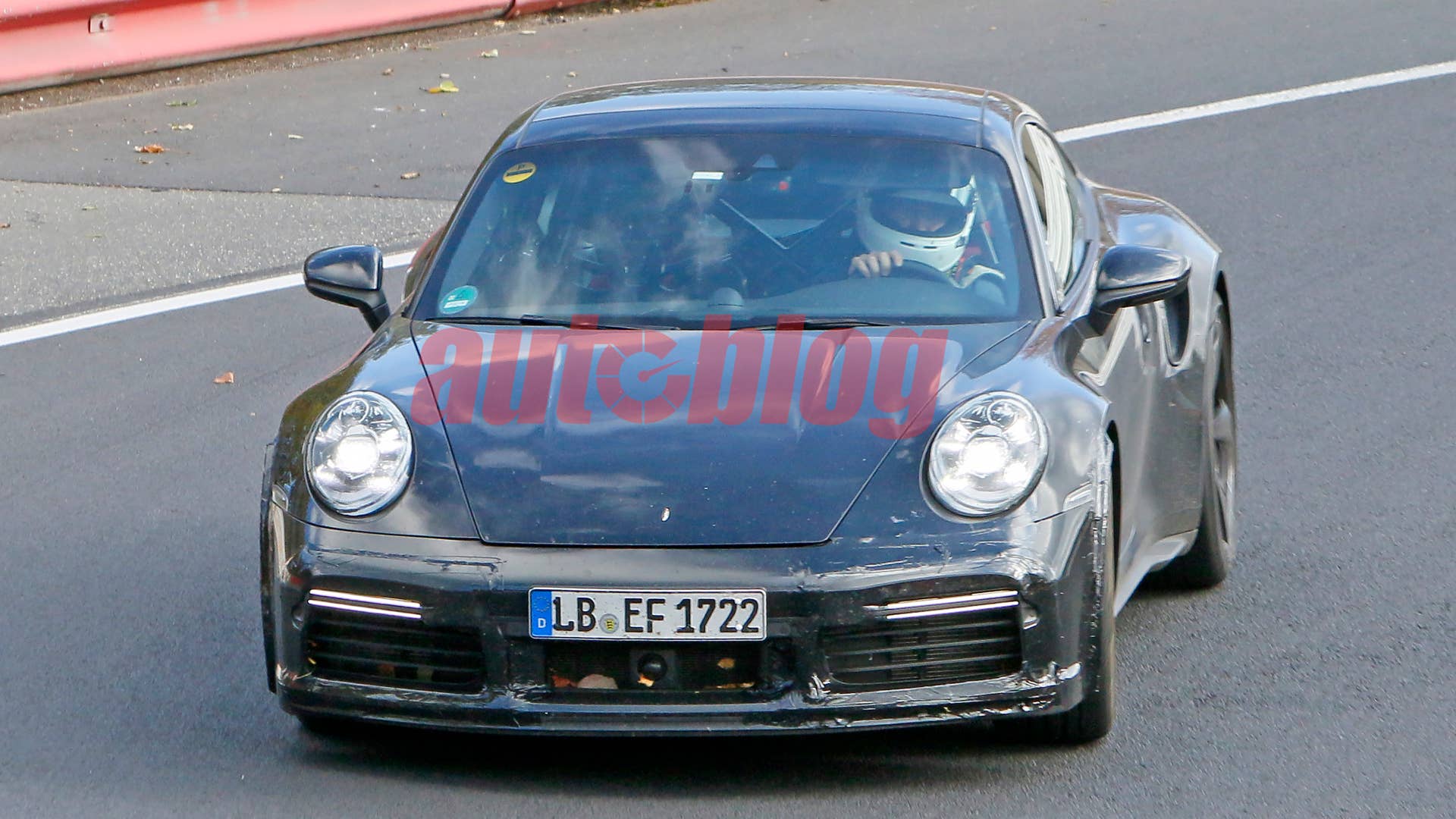 Spy photos show Porsche 911 Turbo ducktail prototype at the 'ring ...