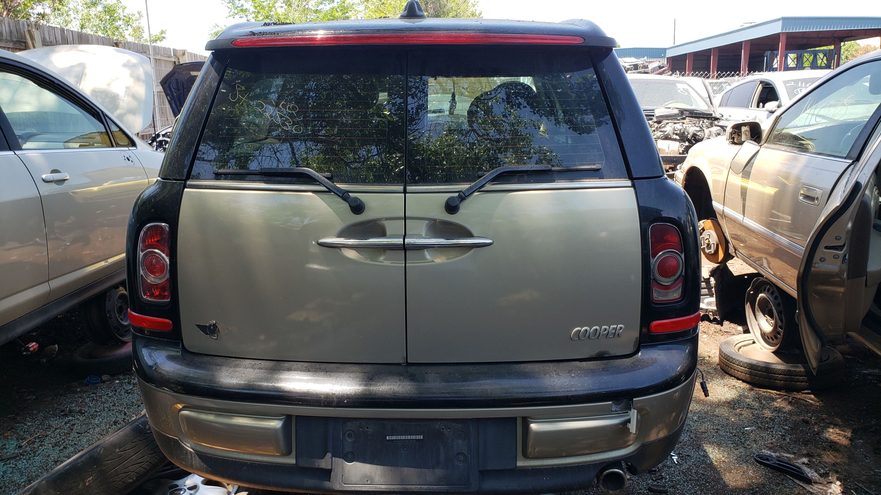 Junkyard Gem: 2011 MINI Cooper Clubman - Autoblog