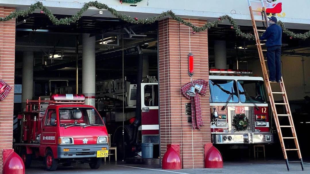 A Daihatsu kei fire truck is making friends all over San Francisco ...