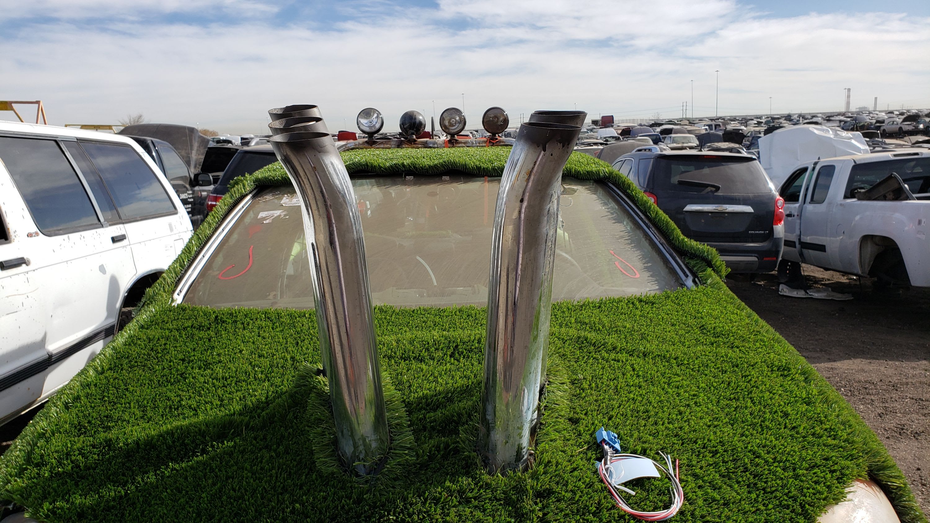 Junkyard Gem: 2008 Volkswagen R32 Astroturf Apocalypse Edition - Autoblog