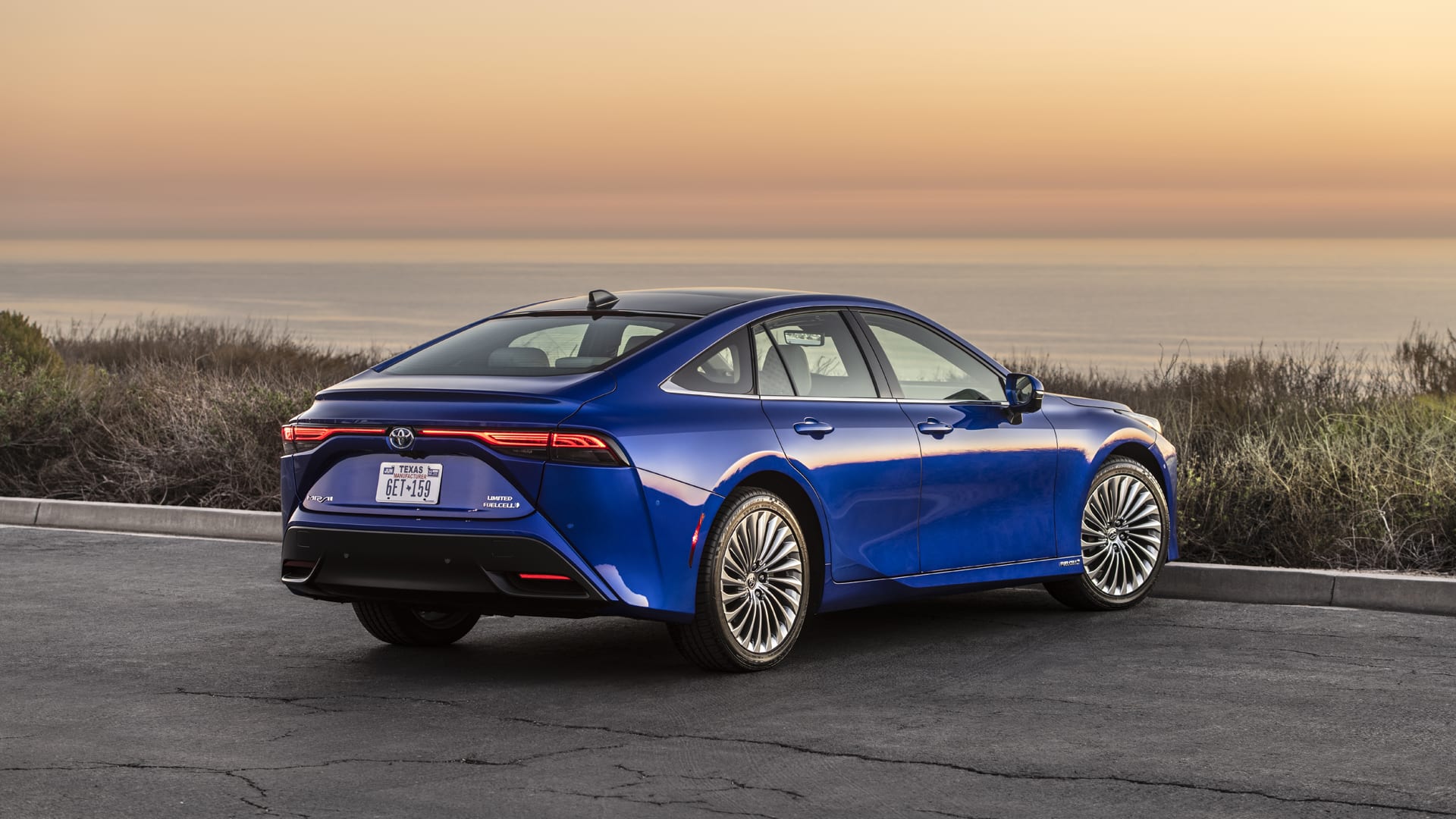 2021 Toyota Mirai First Drive | The sequel is far better - Autoblog