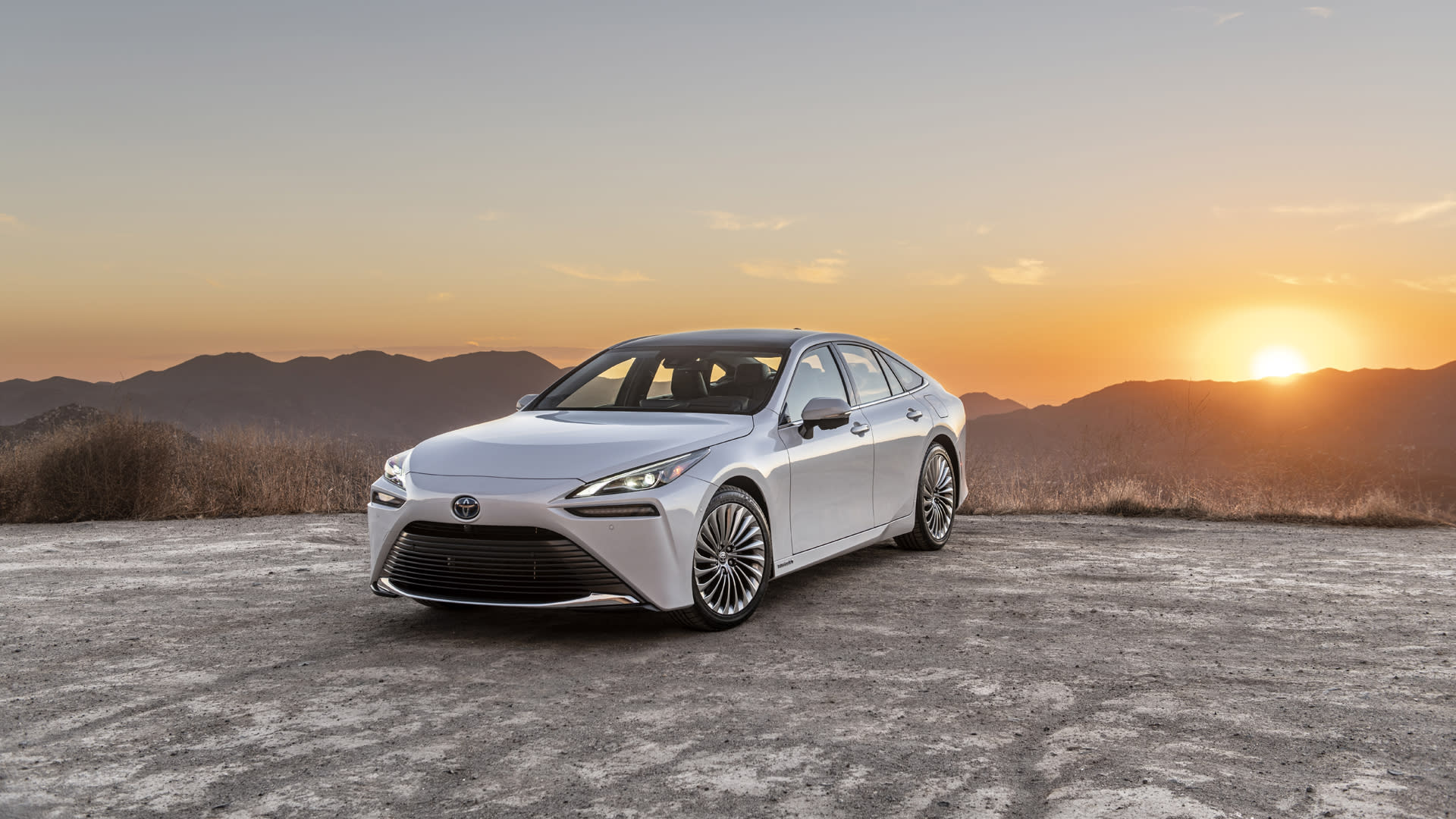 2021 Toyota Mirai First Drive | The sequel is far better - Autoblog