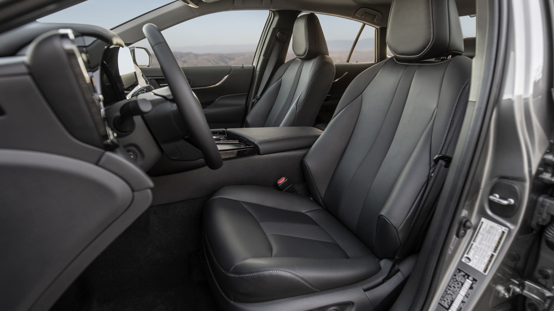 2021 Toyota Mirai First Drive | The sequel is far better - Autoblog