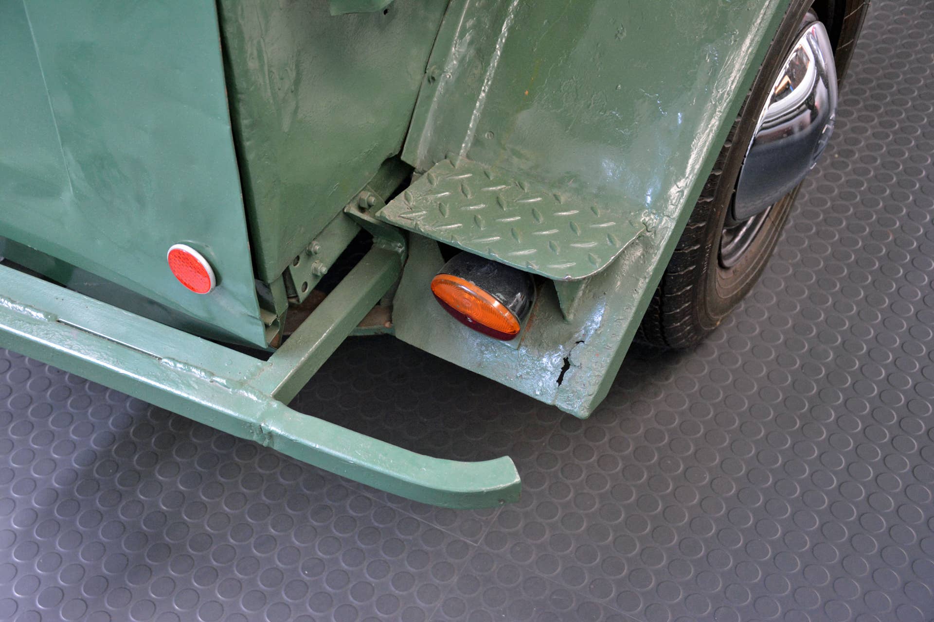 How the Beetle-based Plattenwagen spawned the original Volkswagen Bus ...