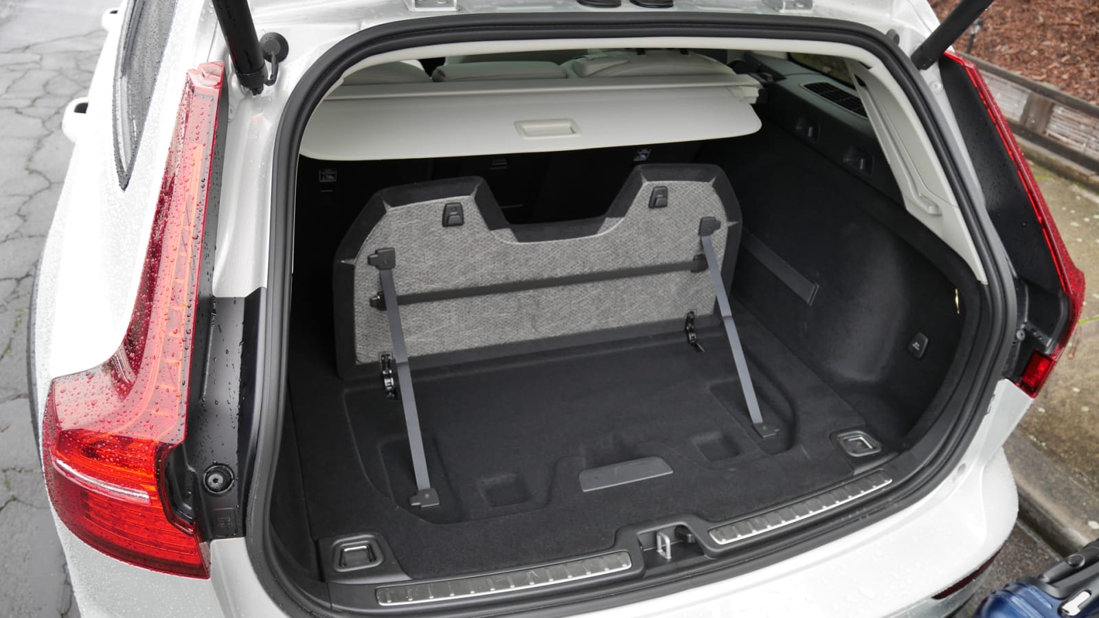 Volvo V60 Cross Country Luggage Test | How much cargo space? - Autoblog