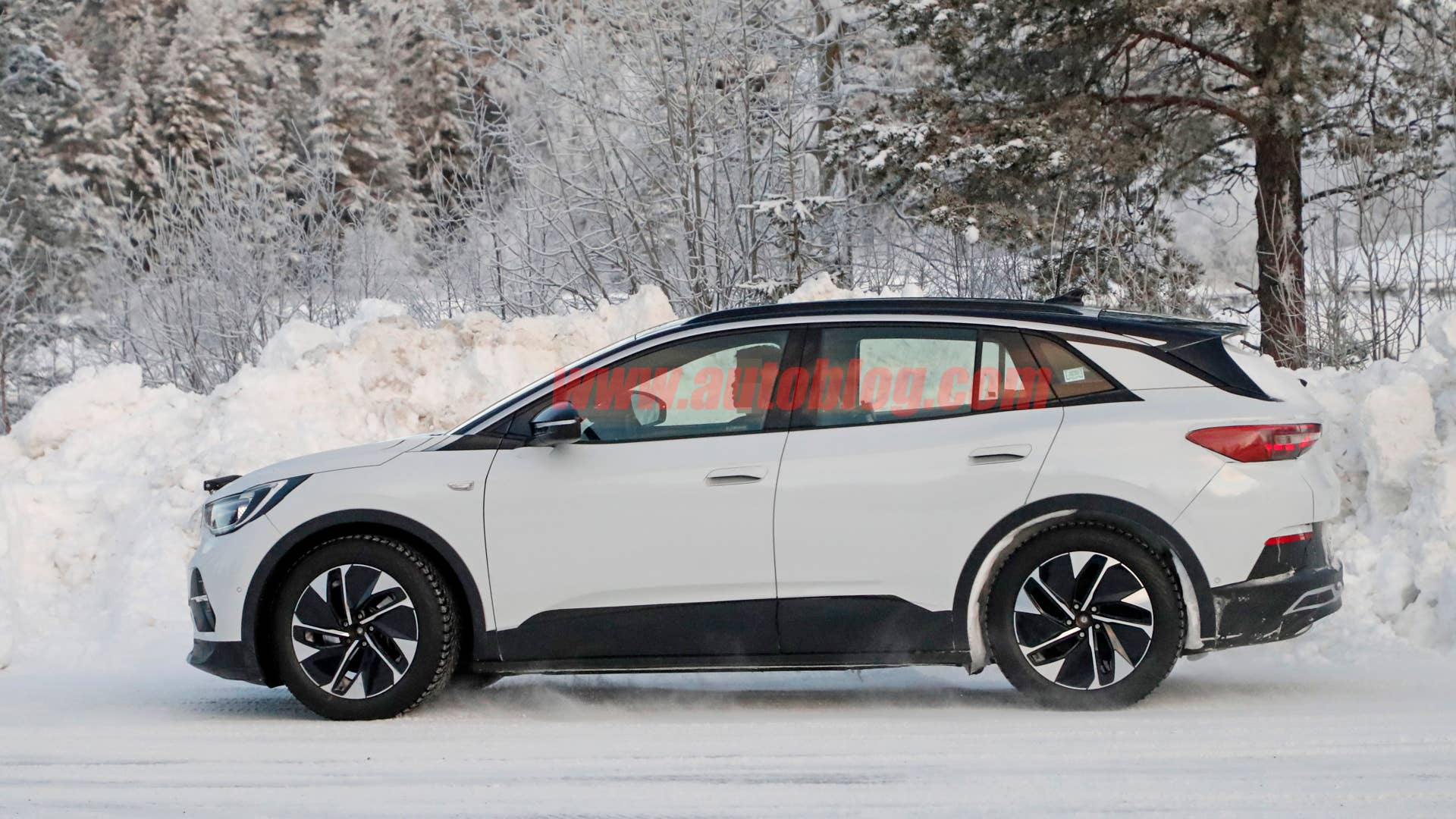 Volkswagen ID.4 spy shots show a nearly production-ready electric ...