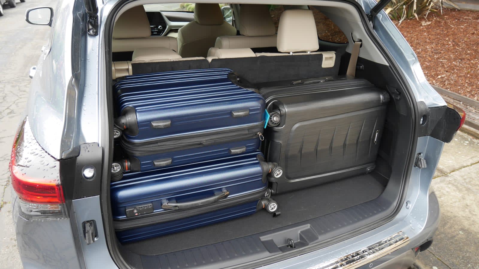 Toyota Highlander Luggage Test | How much fits behind the third row ...