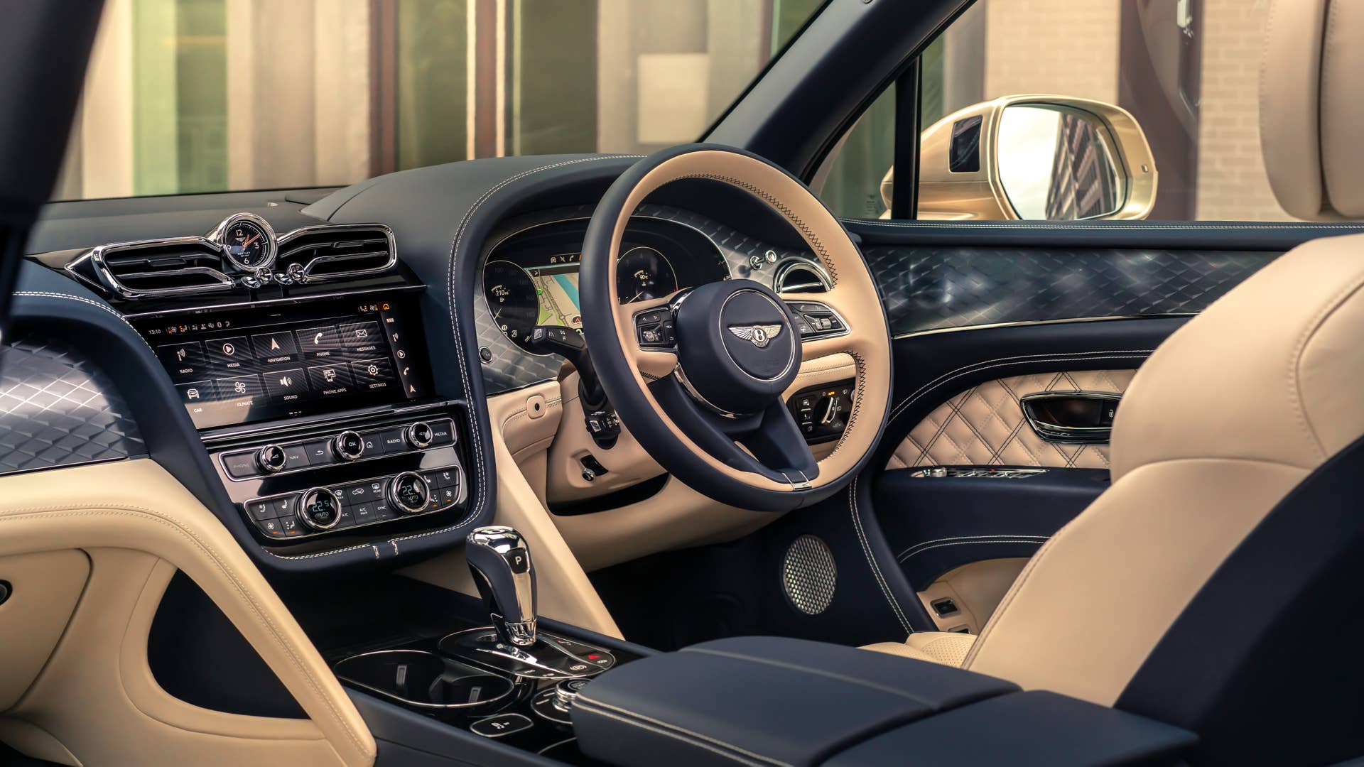 2021 Bentley Bentayga Hybrid revealed with tech improvements, same ...