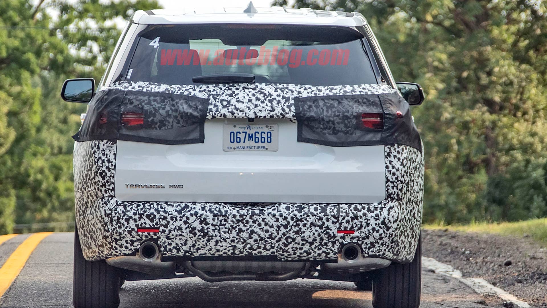 2021 Chevy Traverse spied sporting a new look up front - Autoblog