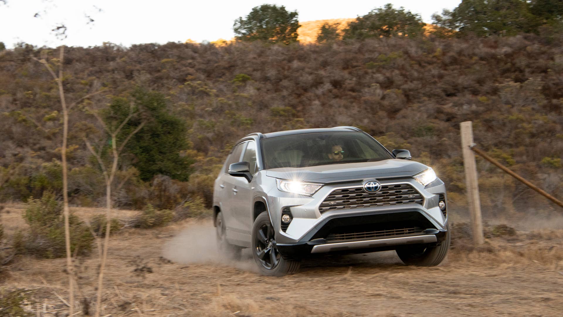 2019 Toyota RAV4 Review and Buying Guide - Autoblog