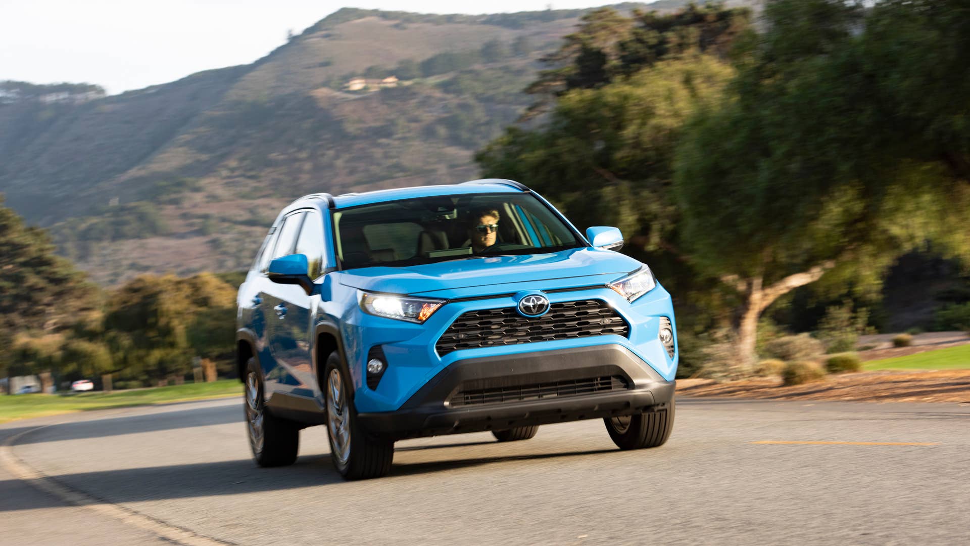 2019 Toyota RAV4 Review and Buying Guide - Autoblog