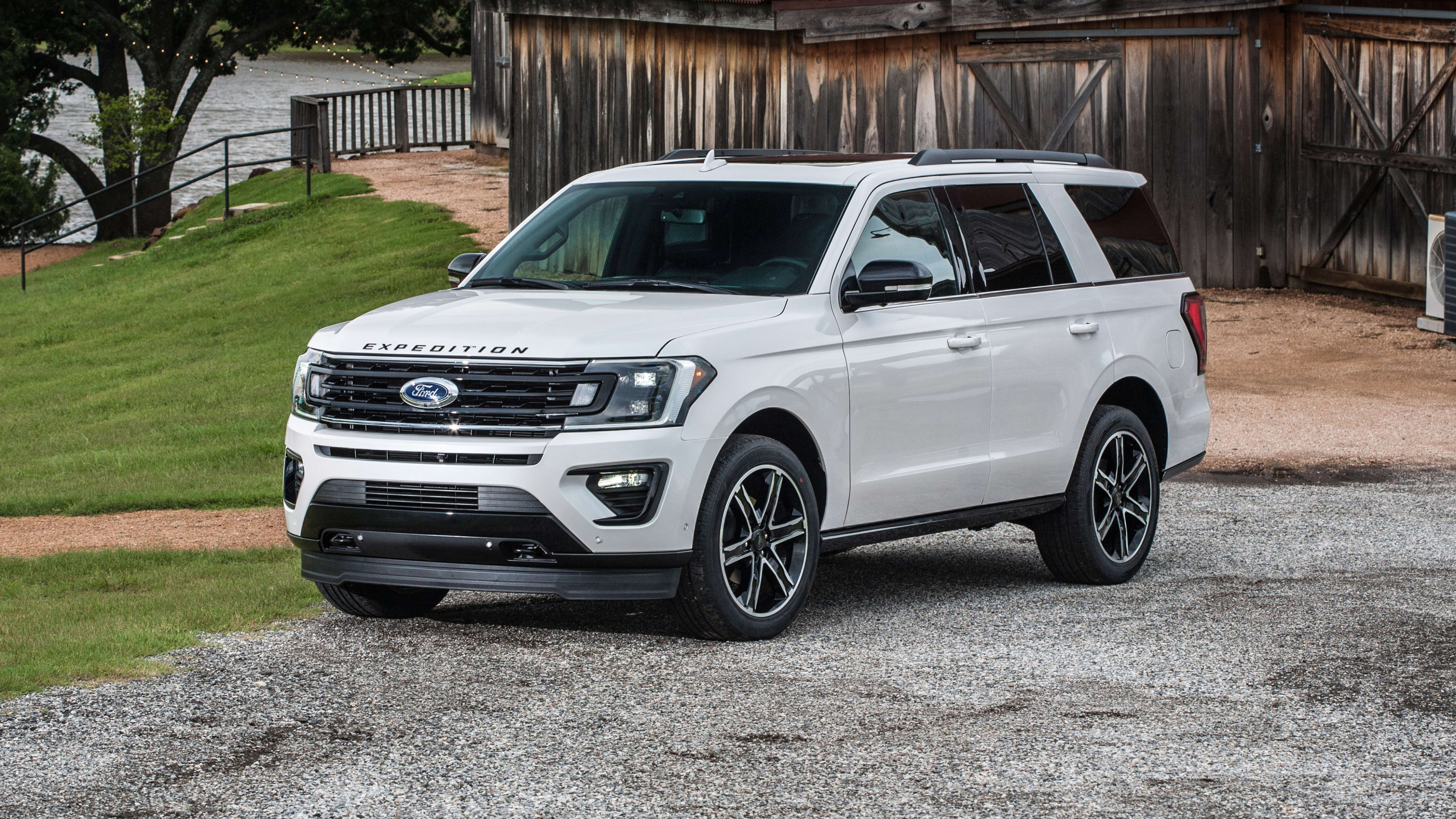 2020 Ford Expedition Review and Buying Guide | Size matters most