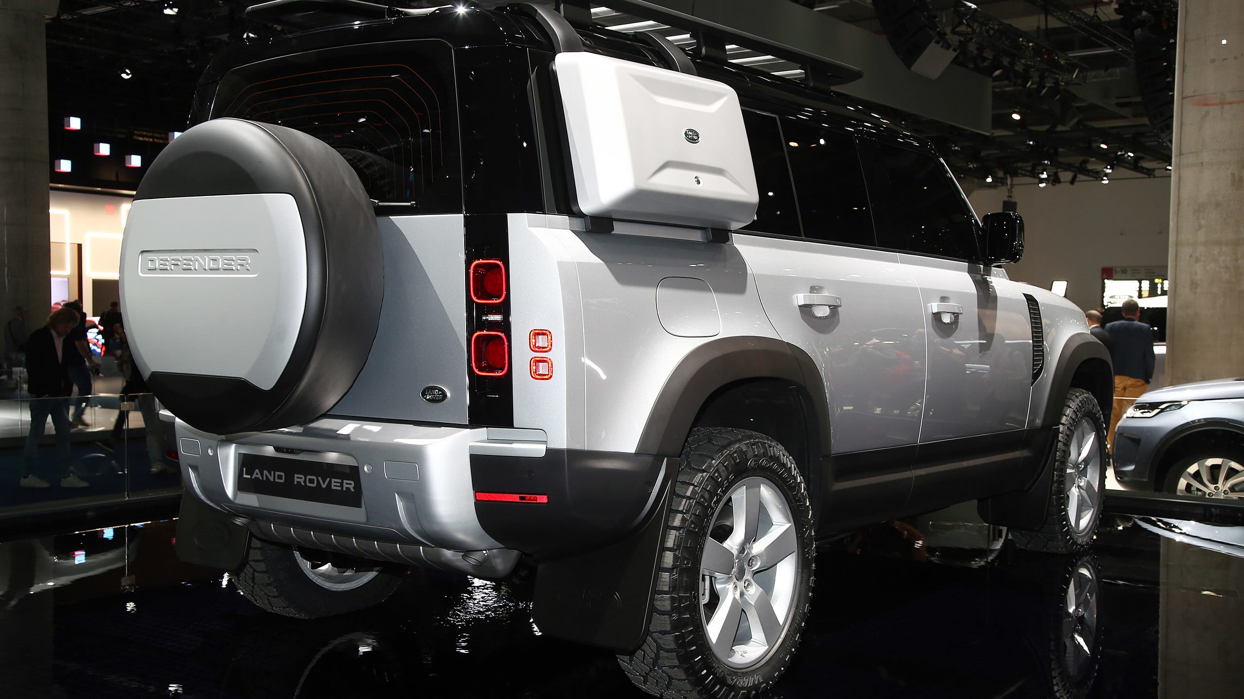 Magna Steyr helping INEOS bring its rugged Grenadier SUV to production ...