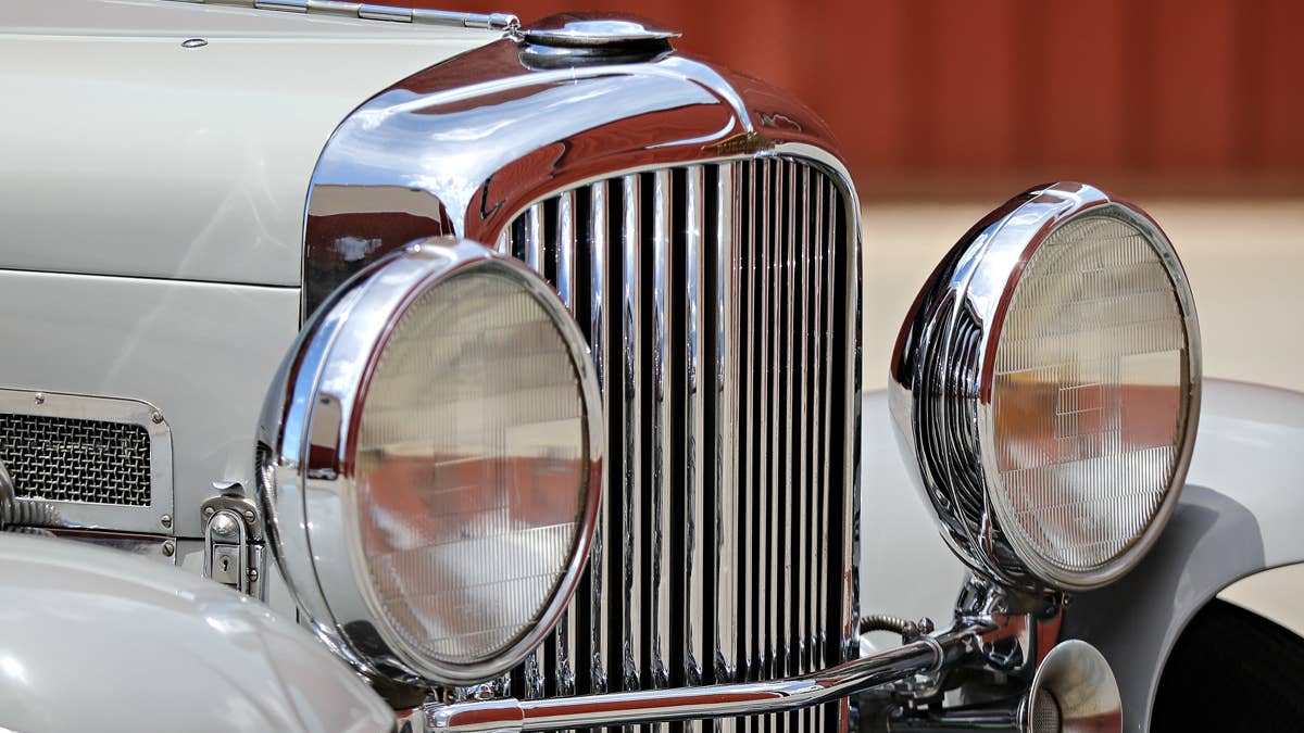 Gary Cooper's 1935 Duesenberg SSJ fetches record price at Pebble Beach ...