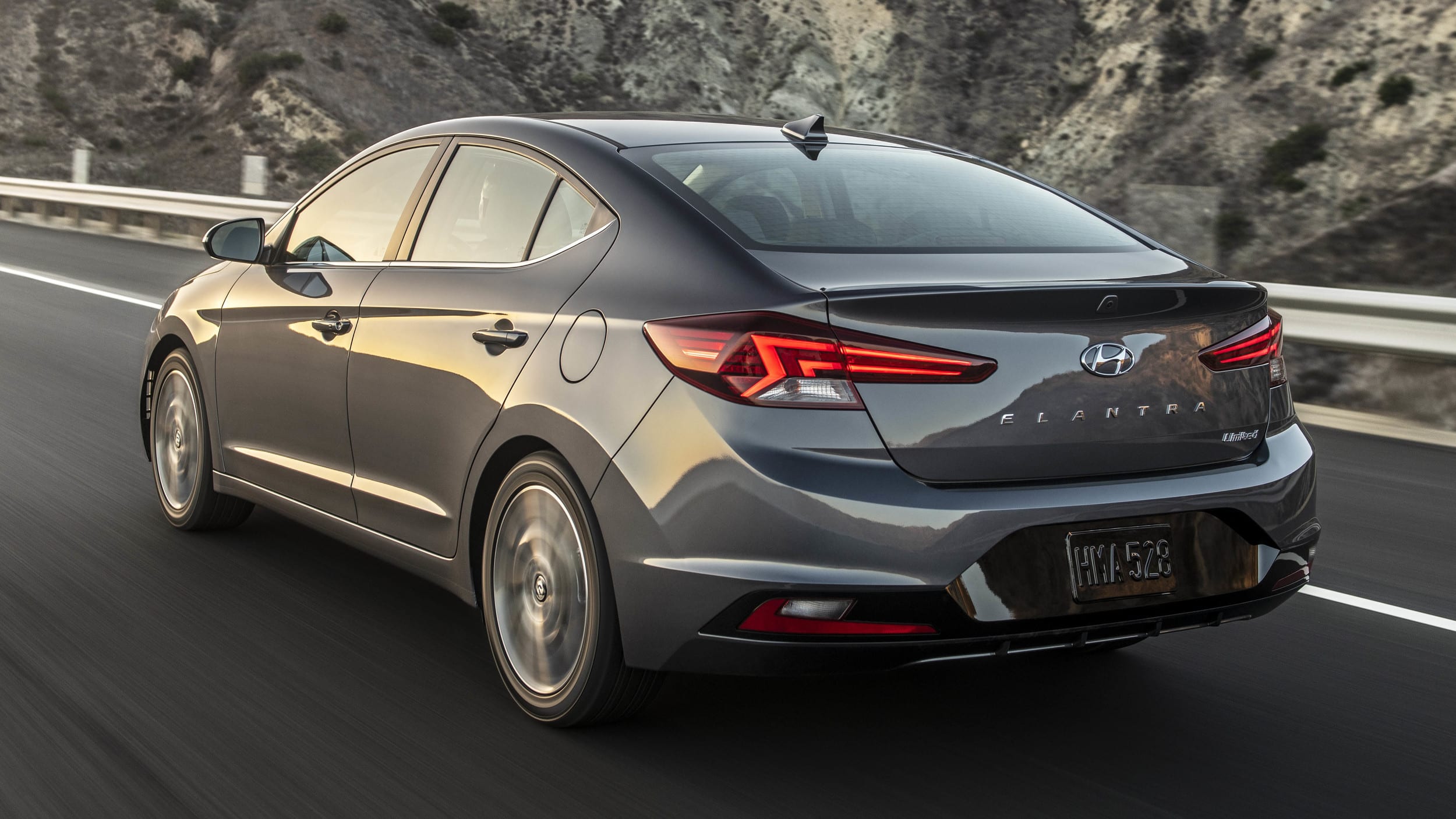 2020 Hyundai Elantra Review & Buying Guide | Tale of two compacts ...