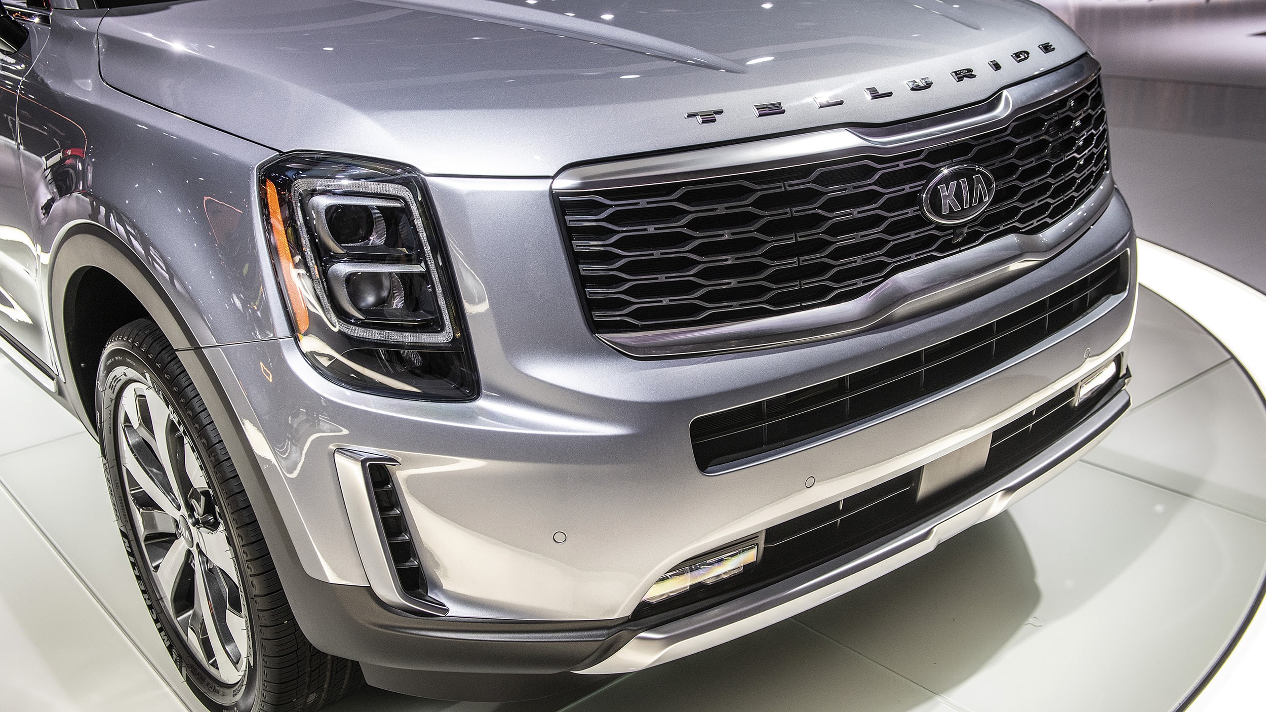 Kia Telluride three-row SUV pricing revealed - Autoblog