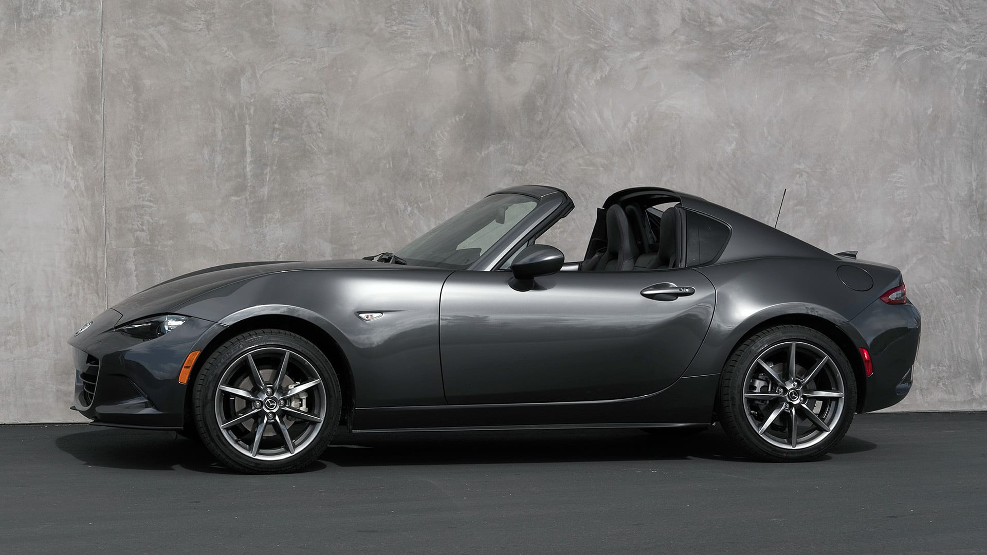 I Drove the 2025 Mazda MX-5 Miata RF in L.A., Here's My Honest Review ...
