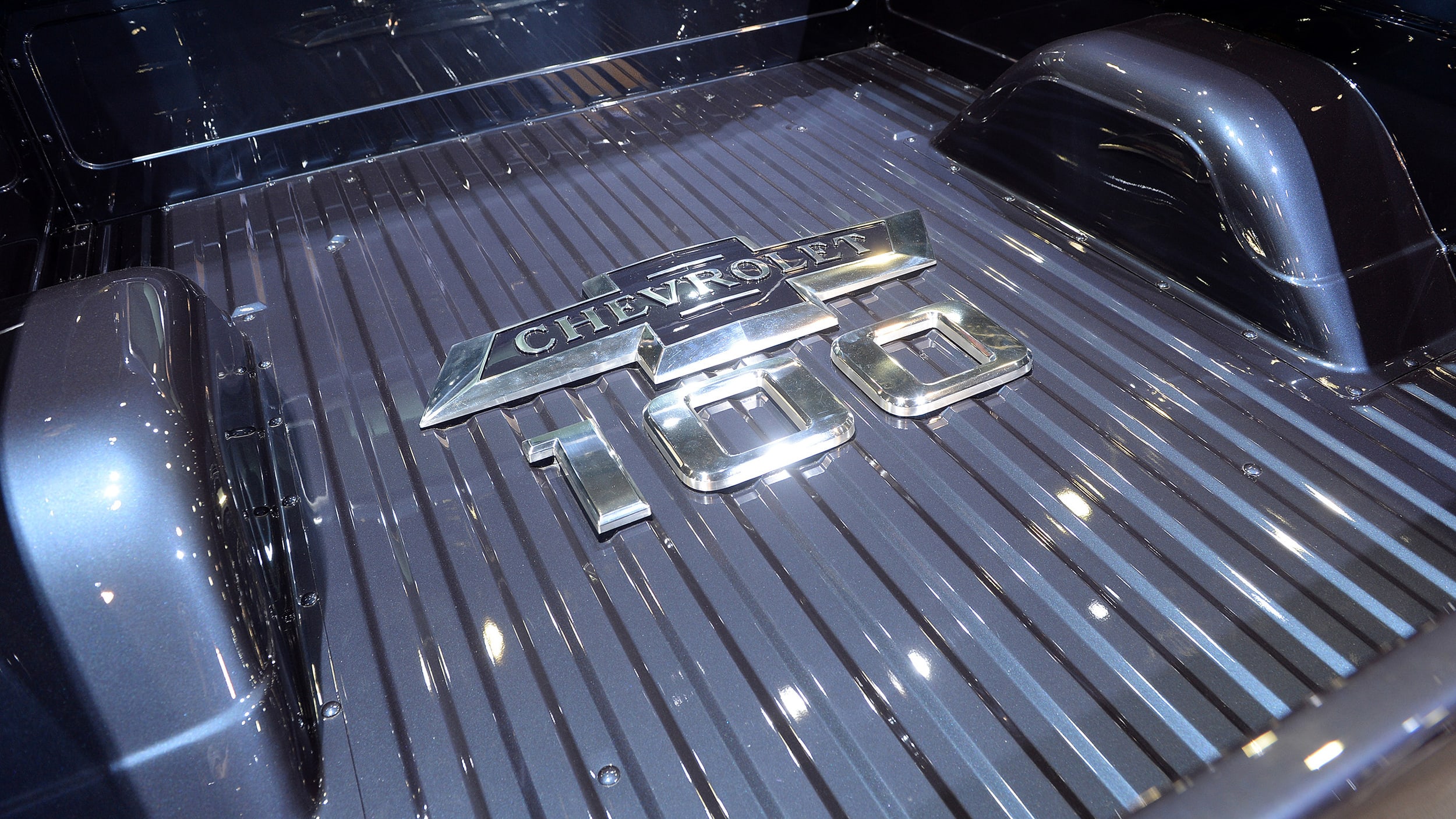 This '67 Chevy C10 is a blue and silver centennial celebration - Autoblog