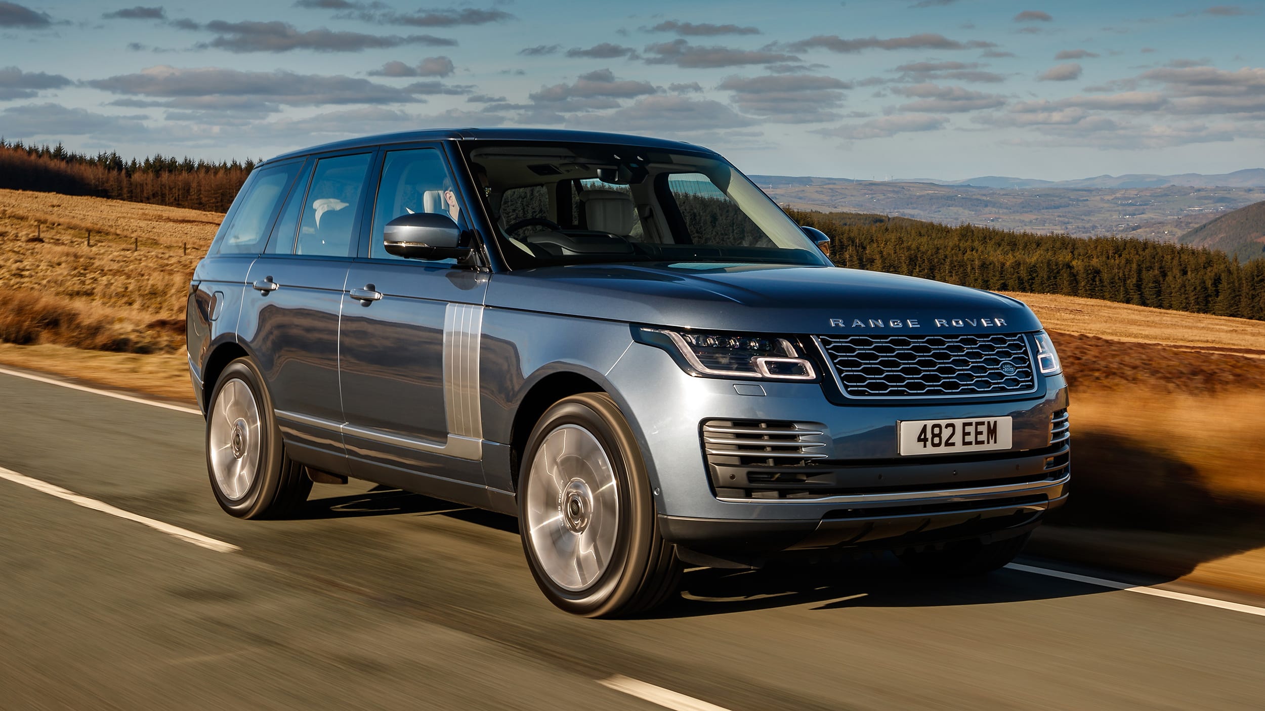 2019 Range Rover 400e PHEV First Drive Review | Elegant SUV for a more ...