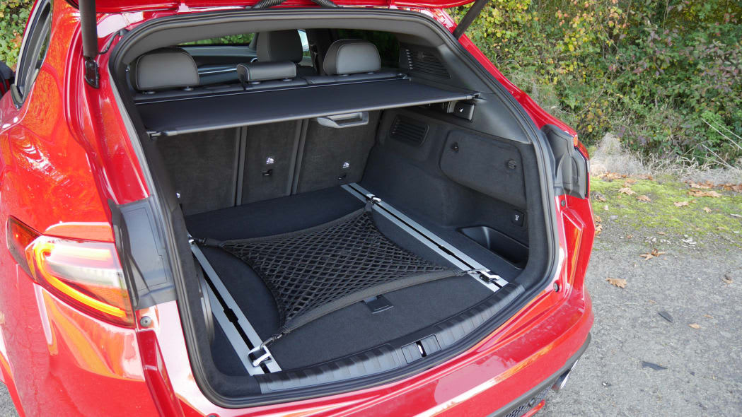 Alfa Romeo Stelvio Luggage Test | How much cargo space? - Autoblog