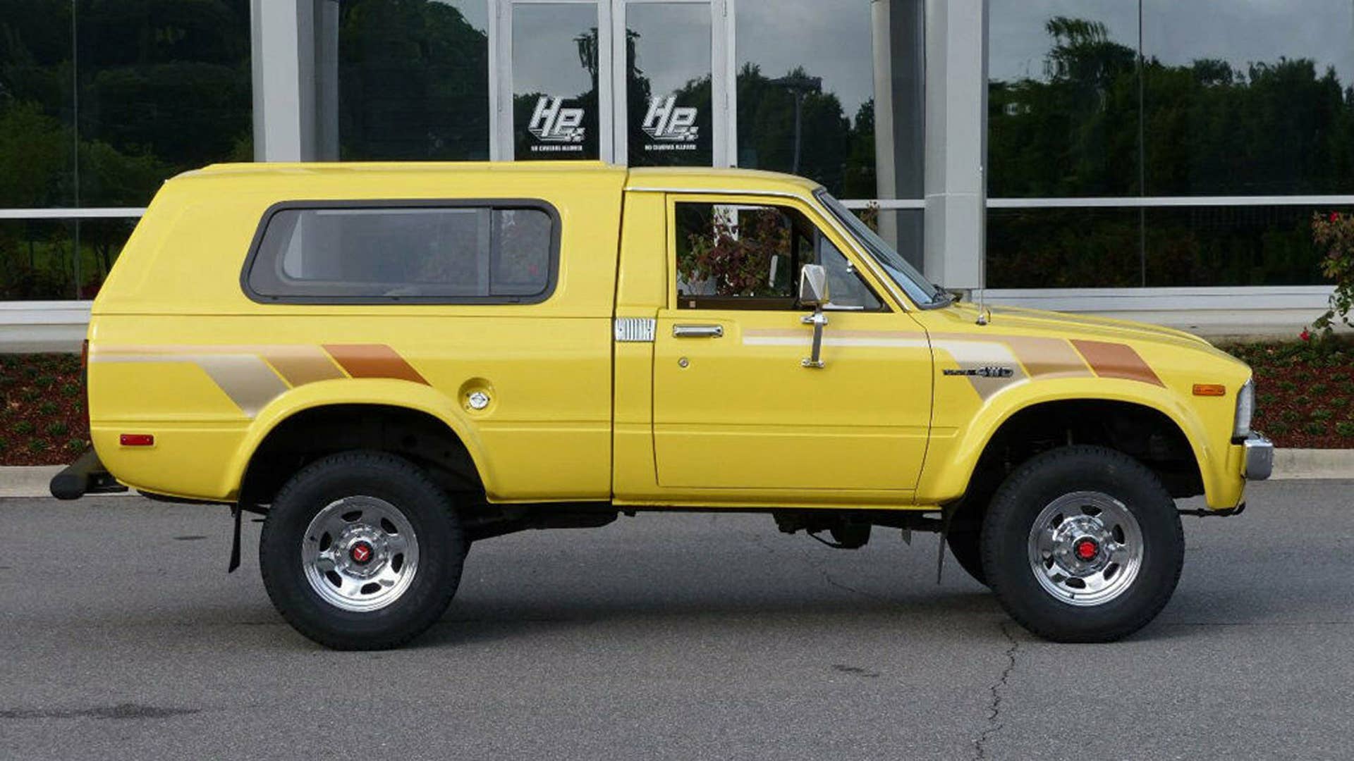 eBay Find | This 1981 Toyota Trekker is the real retro deal - Autoblog