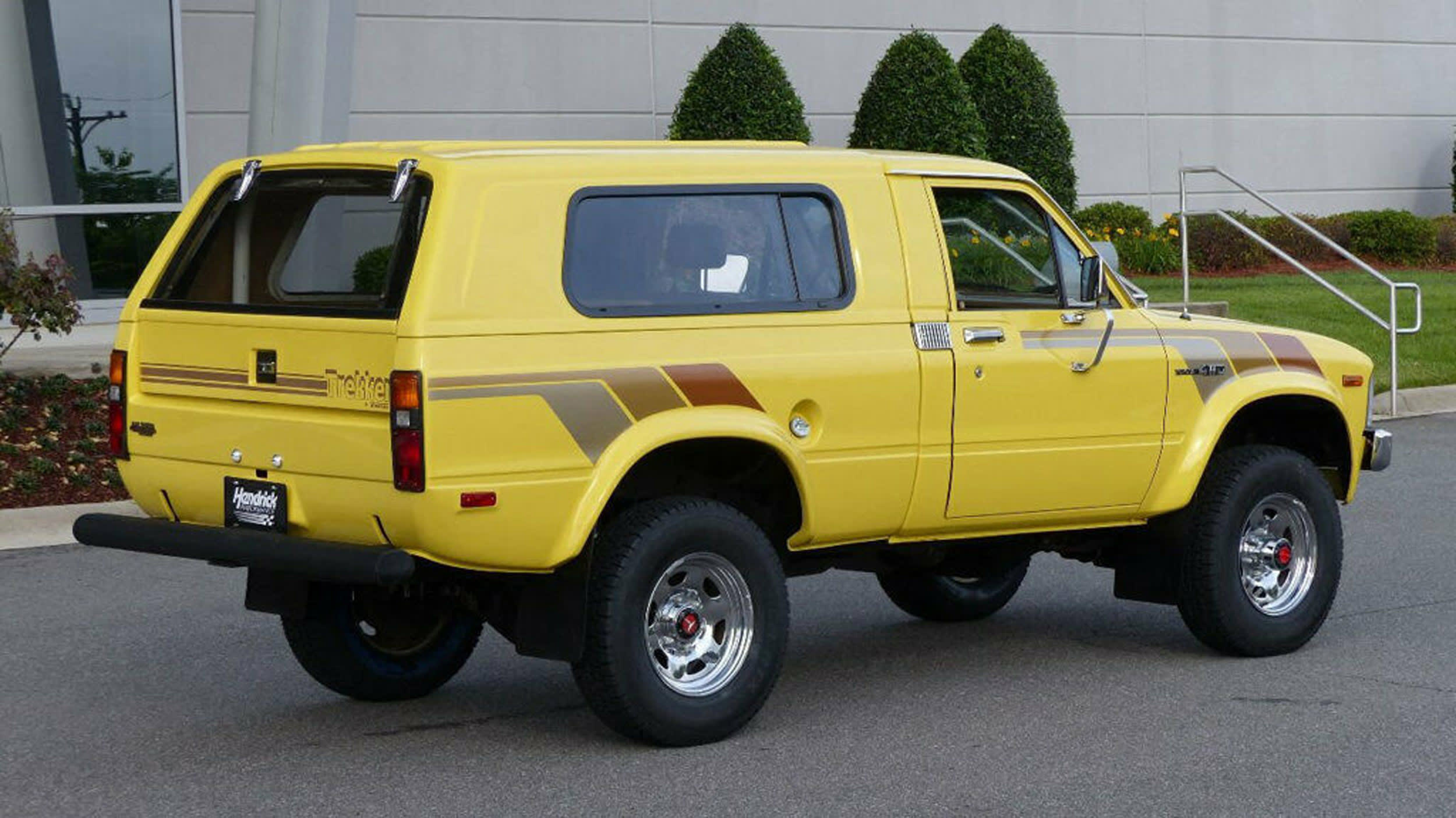eBay Find | This 1981 Toyota Trekker is the real retro deal - Autoblog