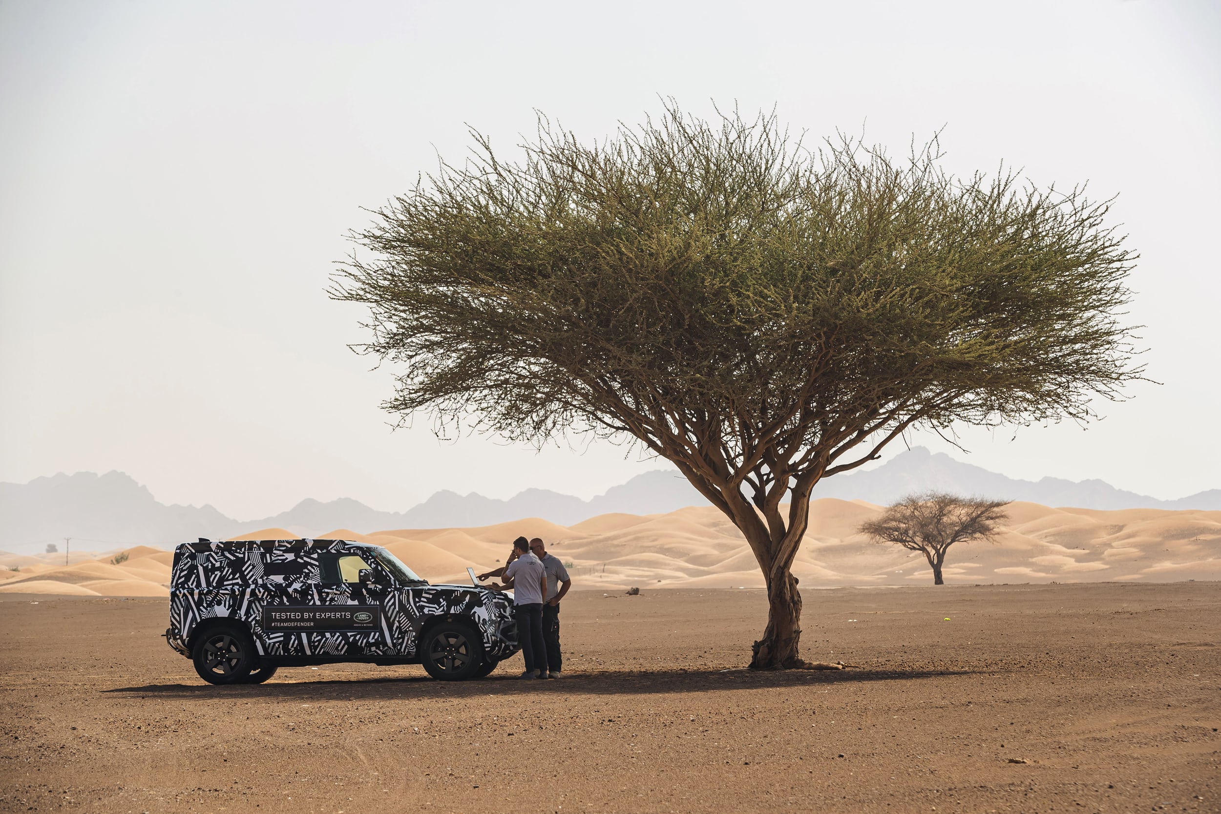 The 2020 Land Rover Defender travels to Dubai to tackle sand dunes and ...