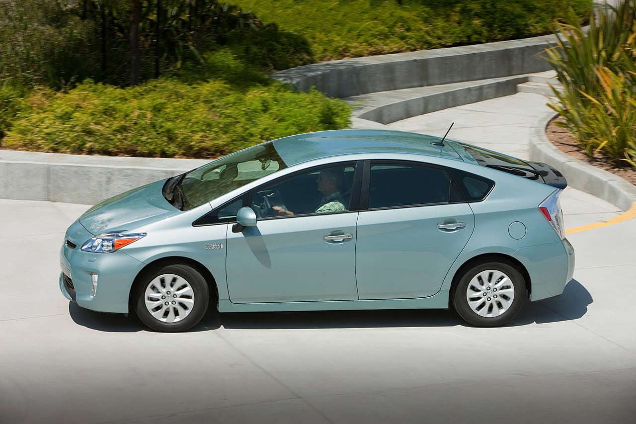 New Toyota Prius PHEV could have 35-mile all-electric range [UPDATE]