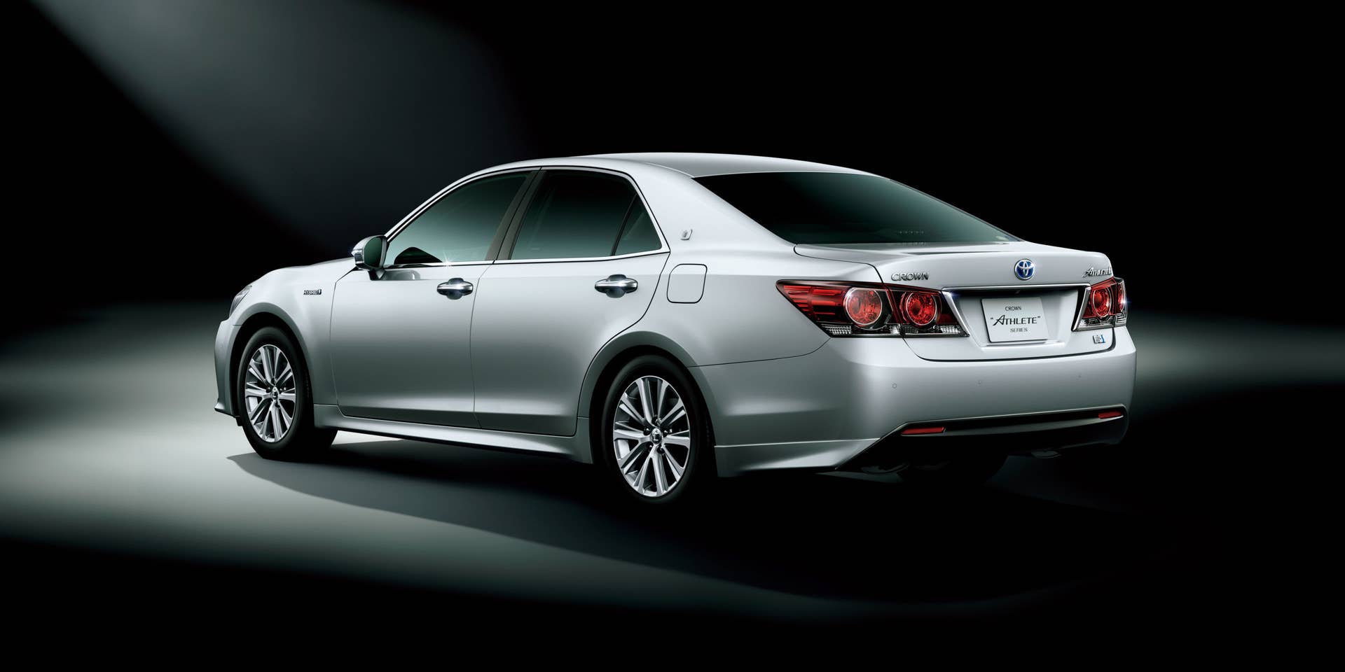 Toyota updates JDM Crown sedan to celebrate 60th birthday - Autoblog