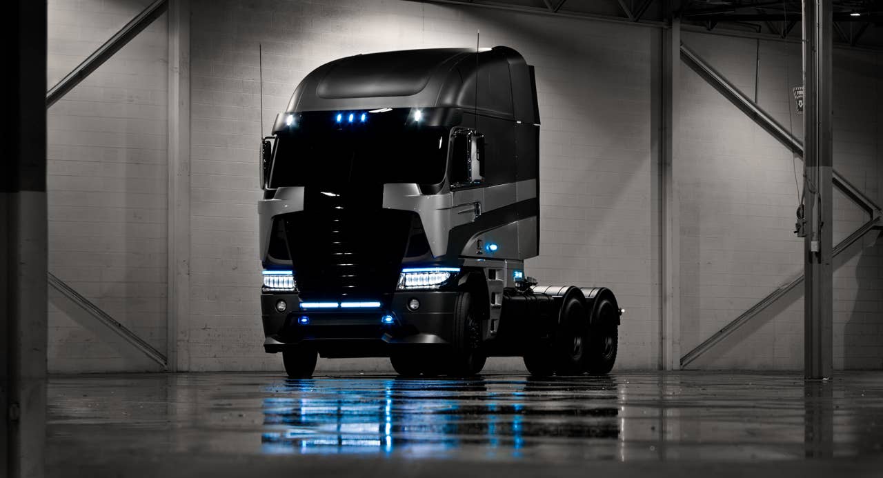 Michael Bay unveils Freightliner truck character for Transformers 4 ...