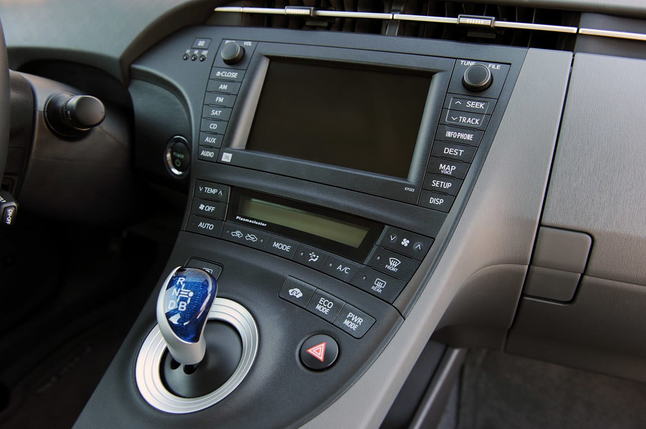 New Toyota semiconductors could increase hybrid fuel efficiency by 10% ...