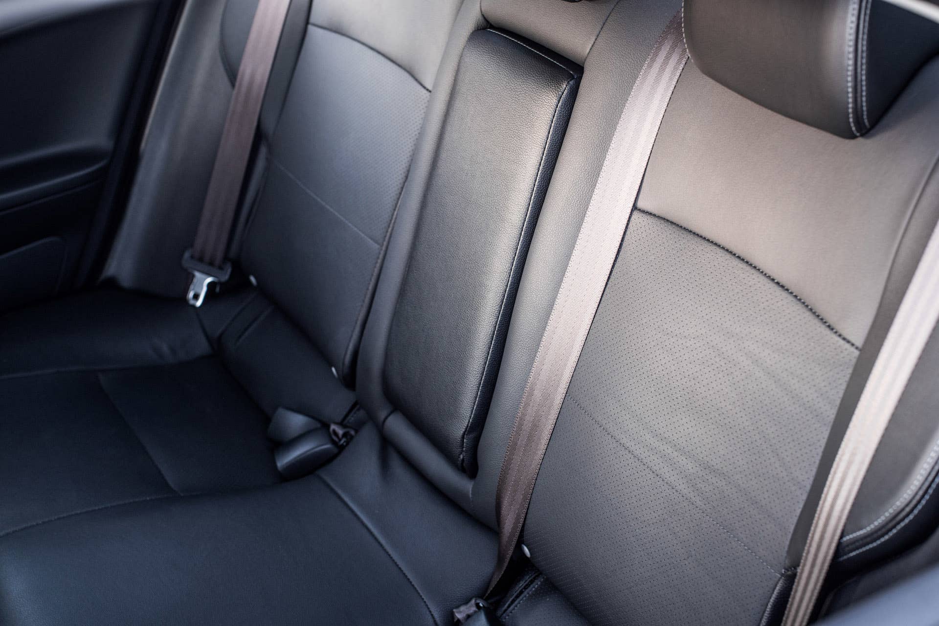 2016 Mitsubishi Lancer adds features, loses Ralliart