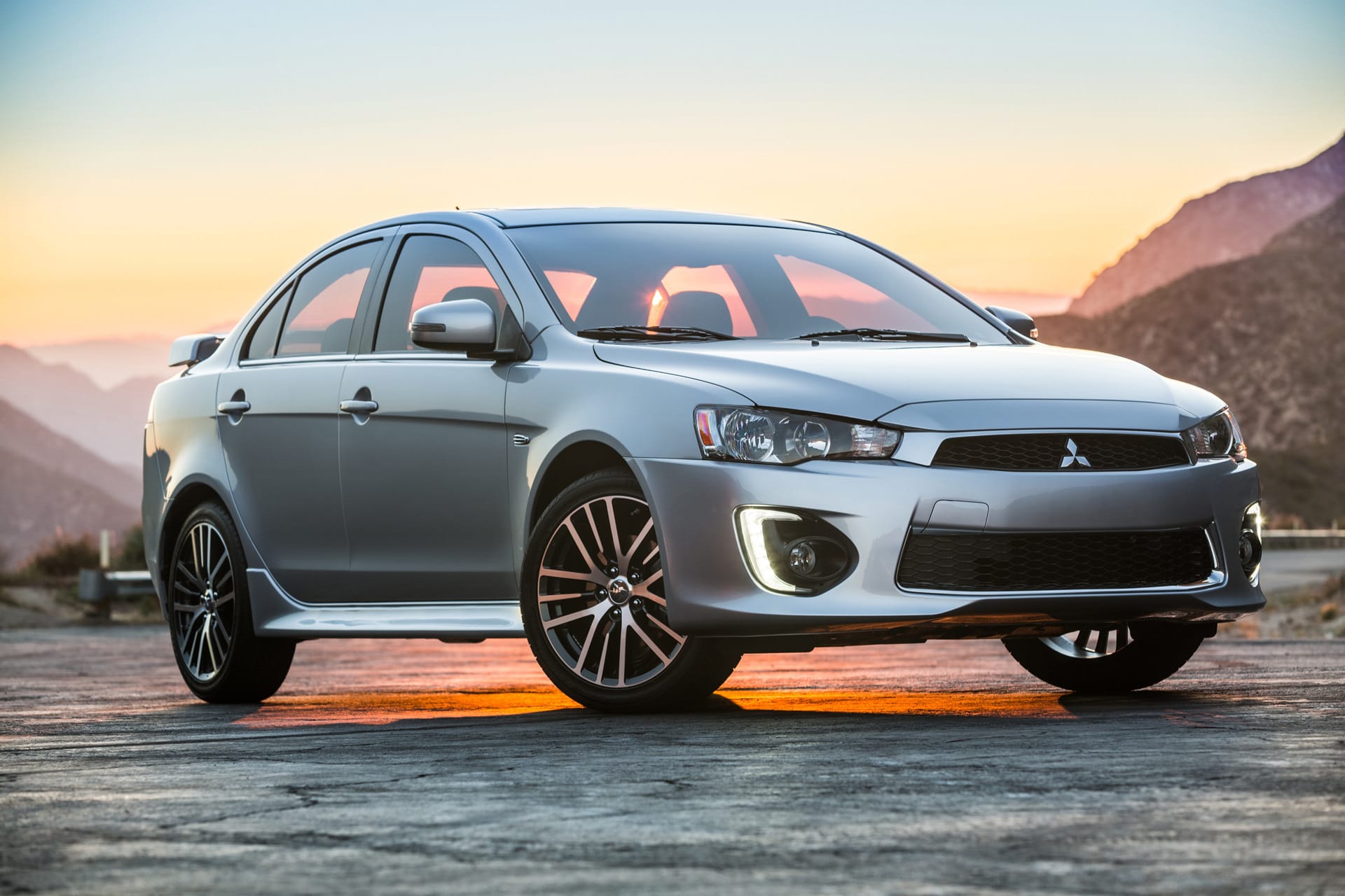 2016 Mitsubishi Lancer adds features, loses Ralliart - Autoblog