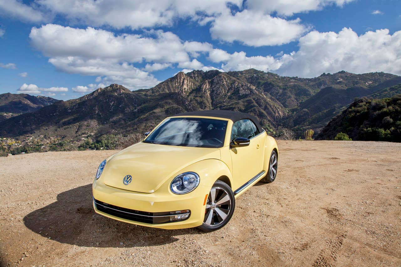 2013 Volkswagen Beetle Convertible makes first official appearance ...