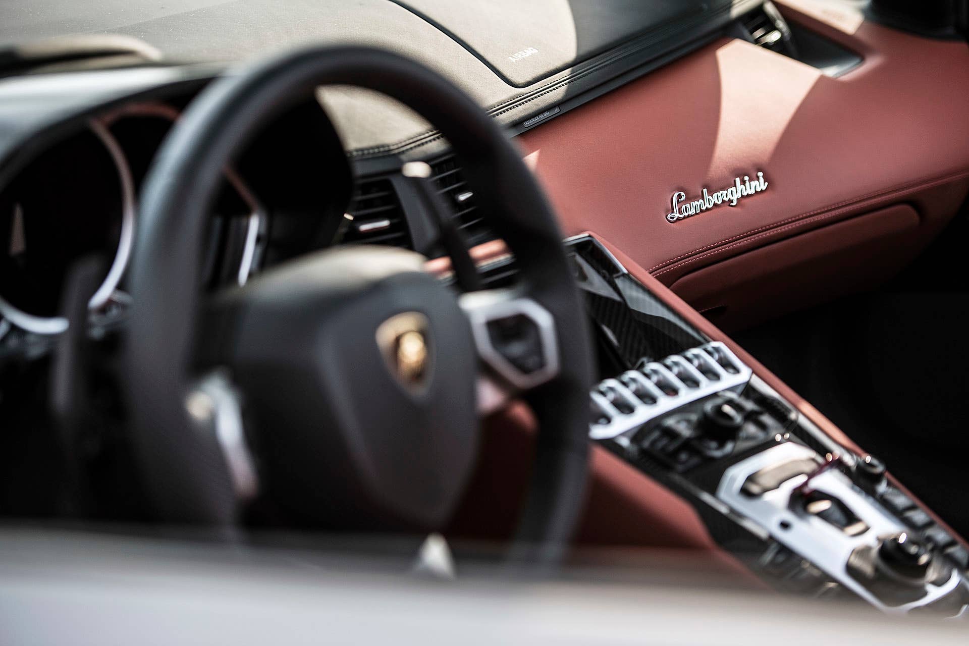 2015 Lamborghini Aventador LP 700-4 Roadster Review