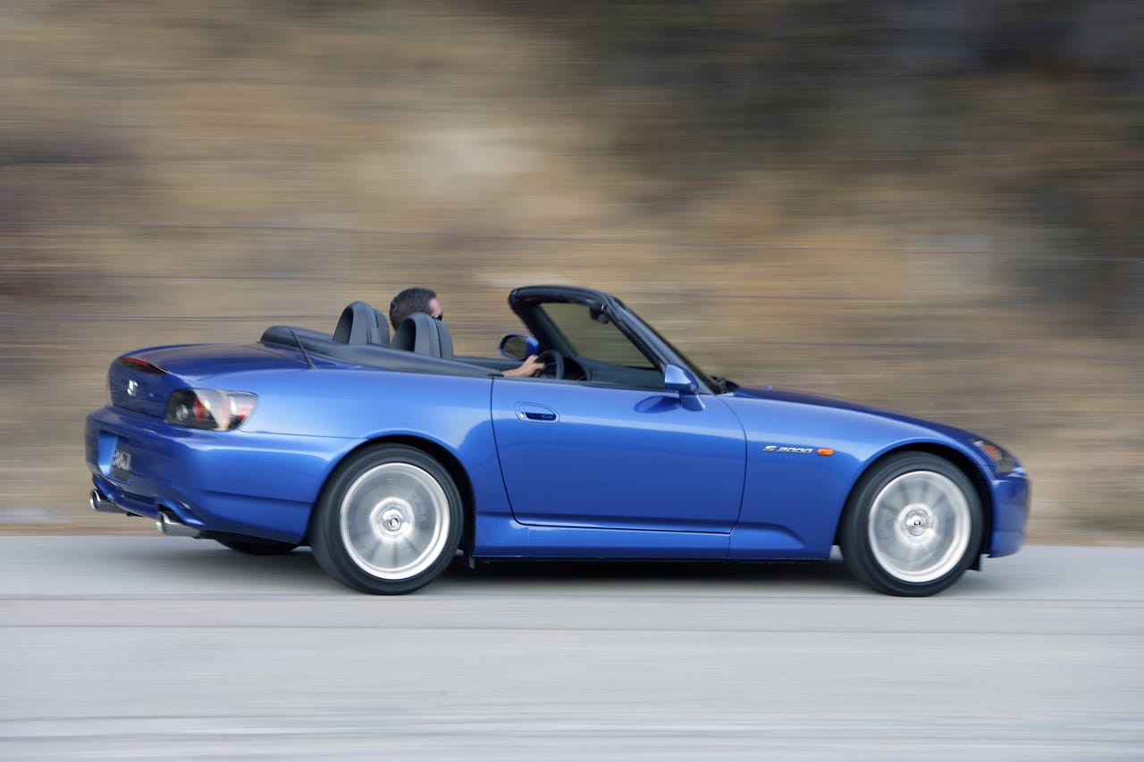 I Drove the 2025 Mazda MX-5 Miata, Here Is How It Compares to the Honda ...