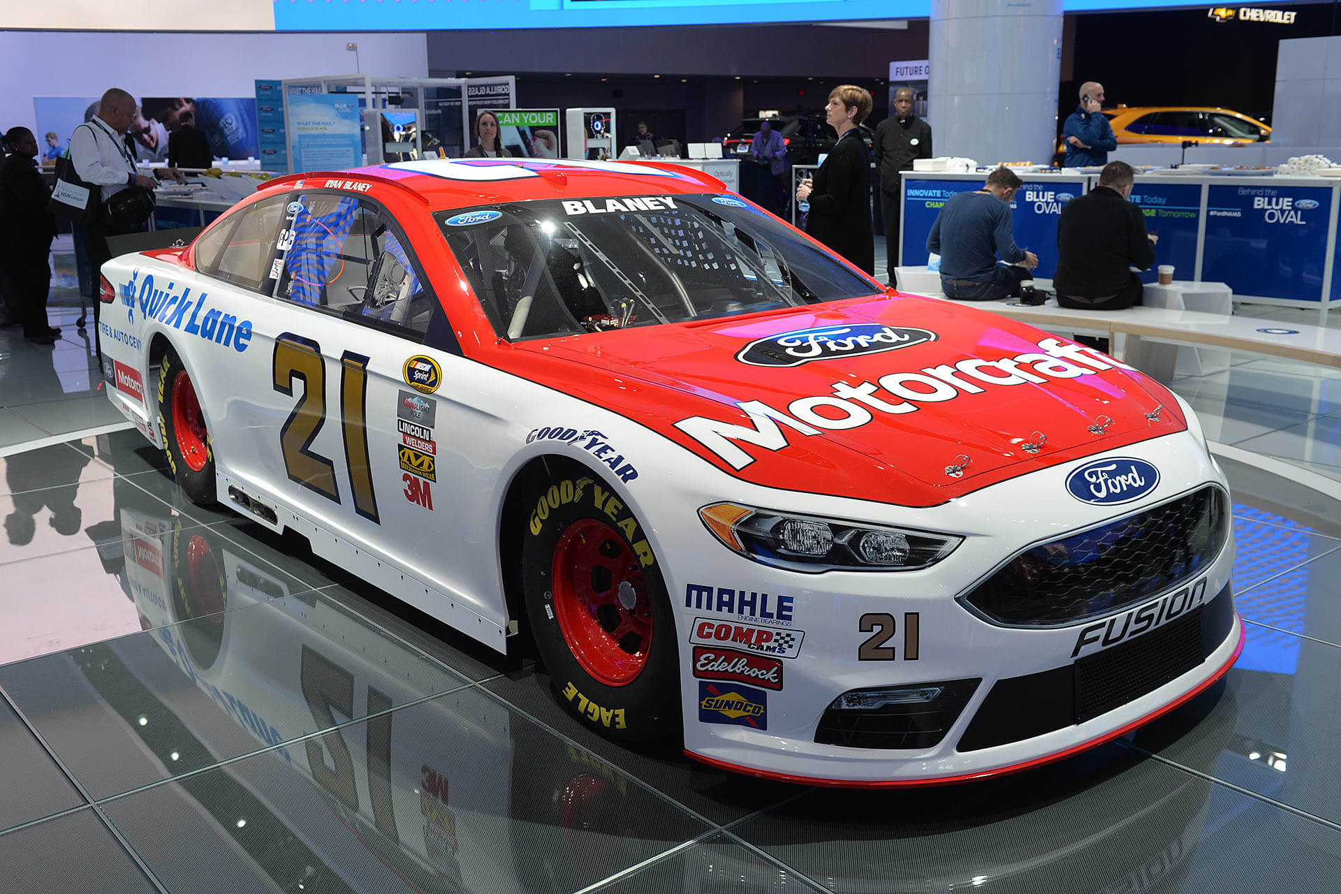 Ford Fusion puts on its game face for NASCAR - Autoblog