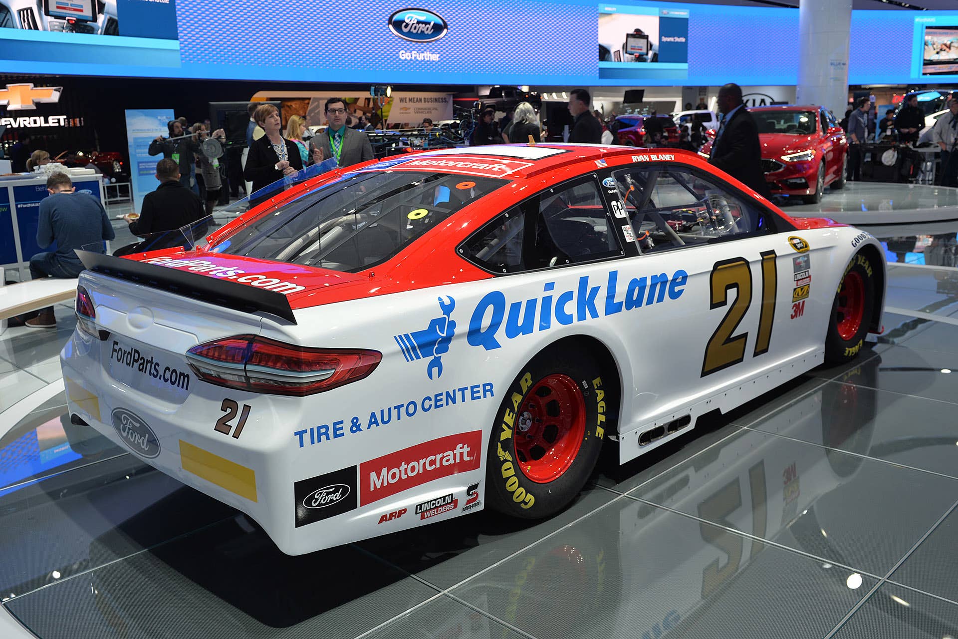 Ford Fusion puts on its game face for NASCAR - Autoblog