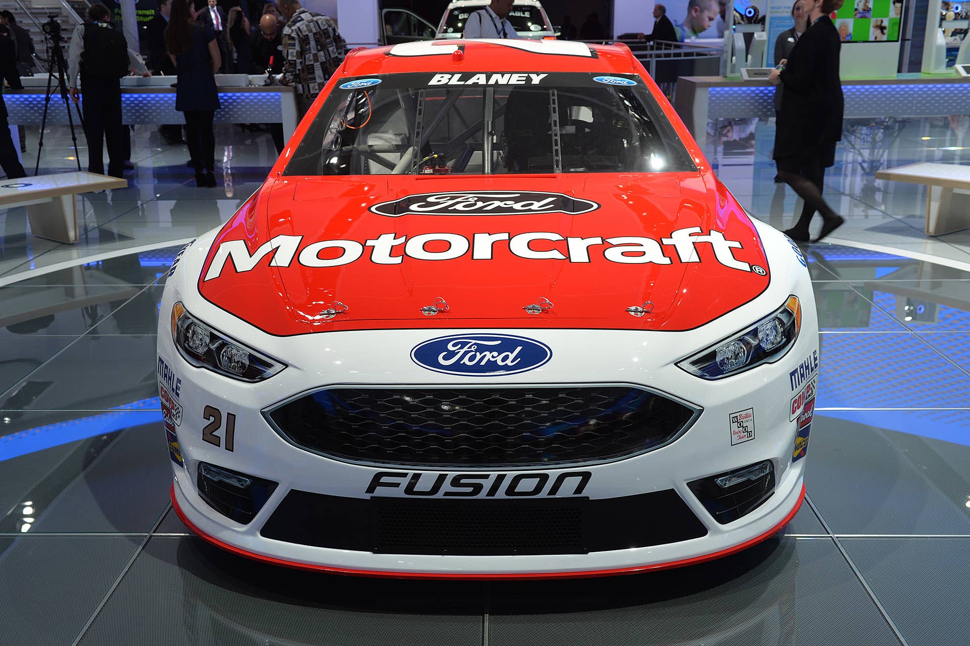 Ford Fusion puts on its game face for NASCAR - Autoblog