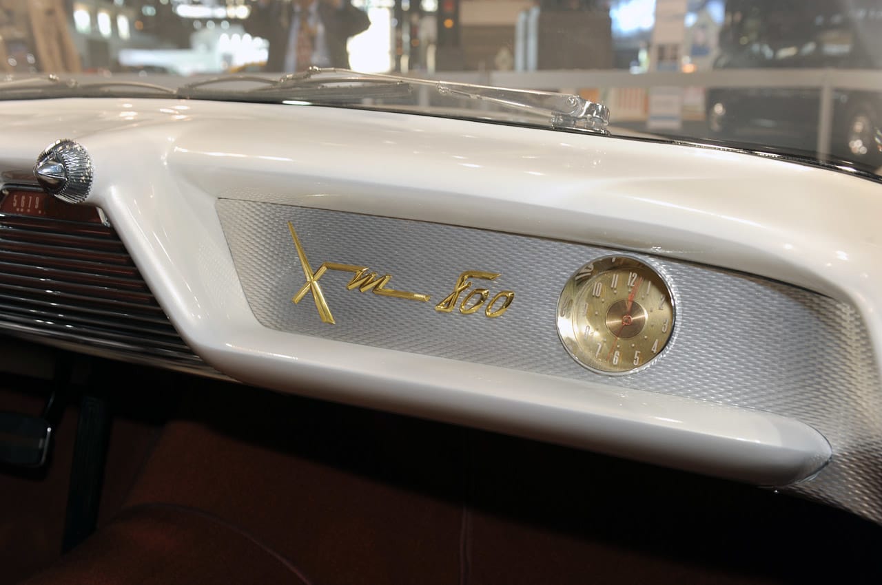 1954 Mercury XM 800 Concept is retro-cool in execution, detail and design