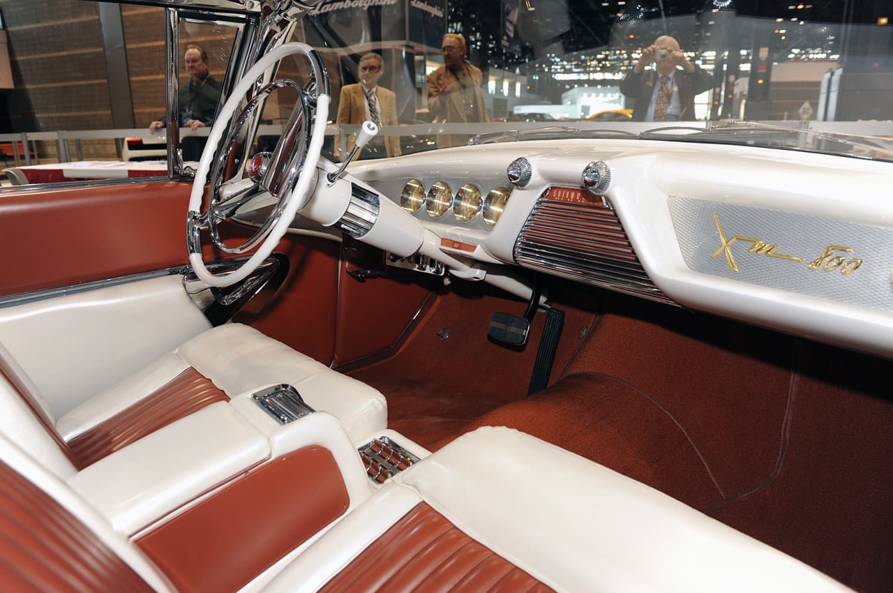 1954 Mercury XM 800 Concept is retro-cool in execution, detail and design